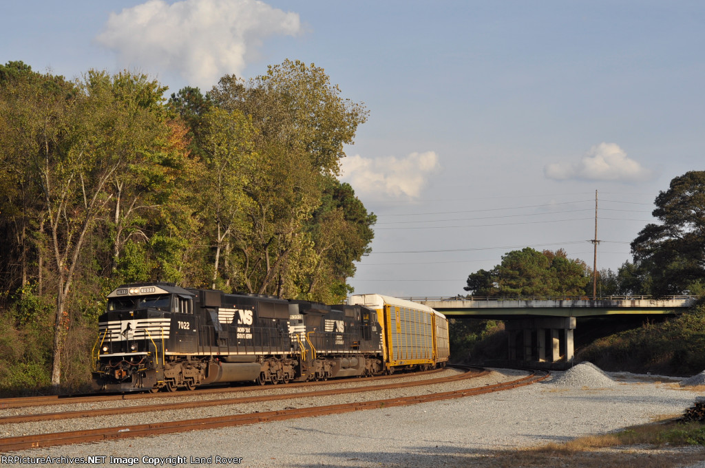 NS 7022 On NS 288 Northbound